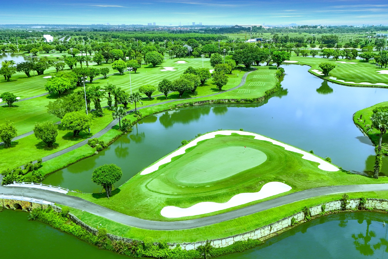 Long Thành Golf Resort - FlightGolf