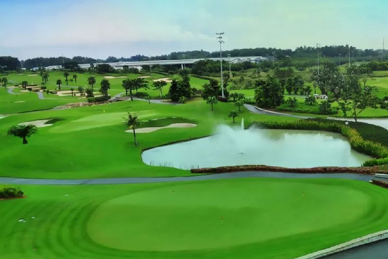 Twin Doves Golf Club - FlightGolf